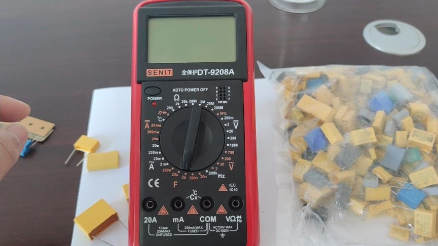 网上买的电容怎么用万用表测量它的大小准确吗