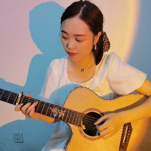 爱惜颖 