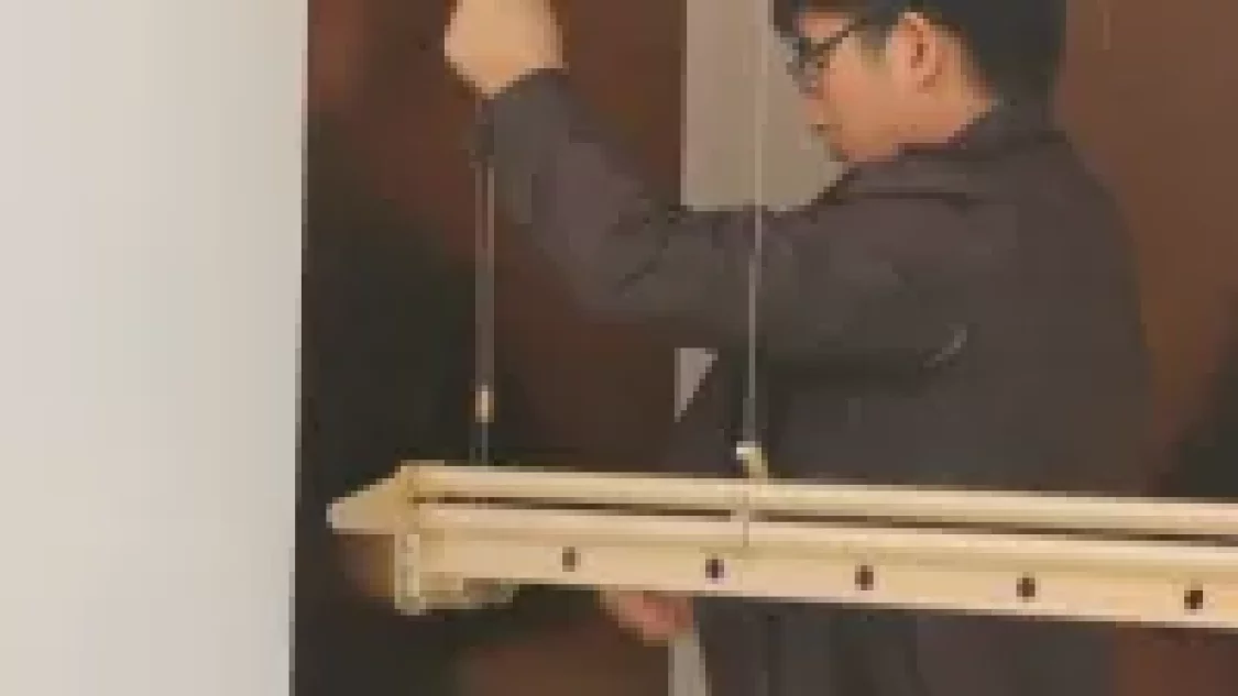 手摇器里面钢丝绳乱了,摇不动解决方法