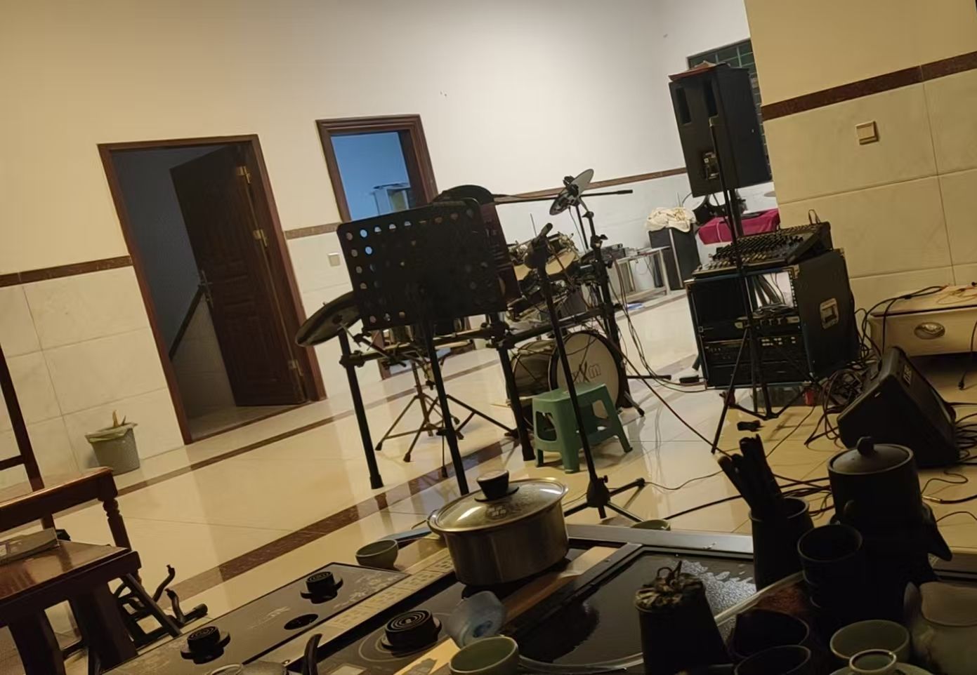deepseek梁文锋家打卡,老同学说梁文锋提前预学课程的学习方法,湛江...