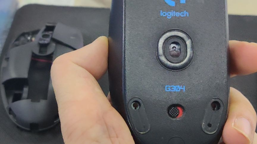 罗技G304无线鼠标更换左右微动及滚轮TTC编码器。