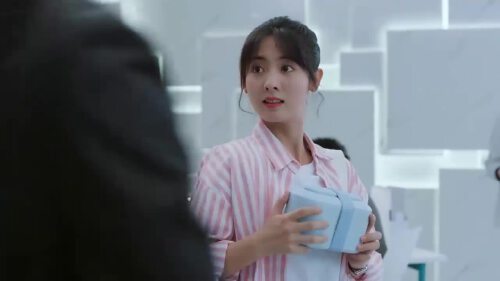 蜥蜴先生:顾川临时组织会议,员工听会议内容,当场哀嚎出声