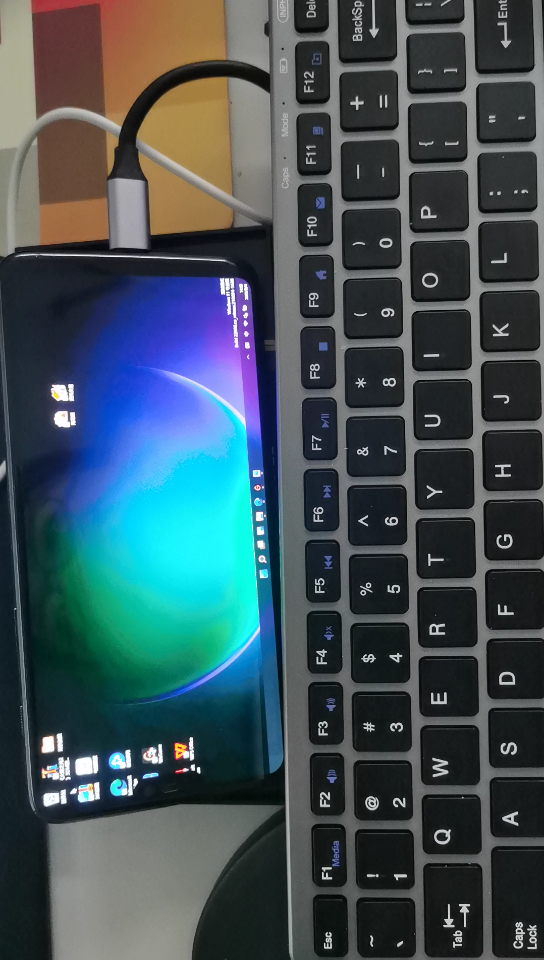 在运行Win11系统的一加6上使用WPS编辑小米圣经