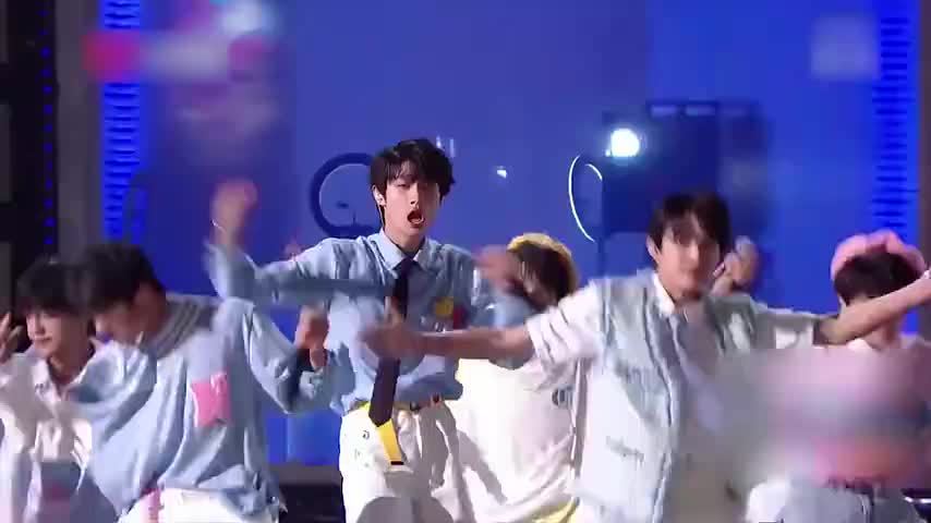 tf家族三代日常物料:中考成绩曝光,分数最低272