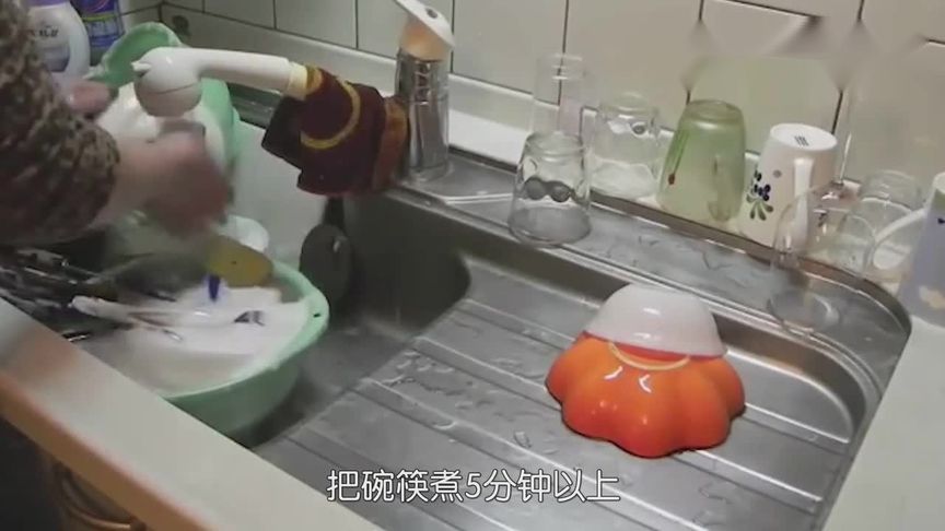潮汕在外面吃饭,喜欢餐具烫一下,到底能不能消毒?