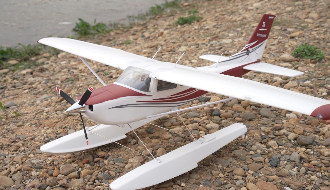开裂式襟翼-塞斯纳182,FMS新品1.5米Cessna182【航模组装试飞】