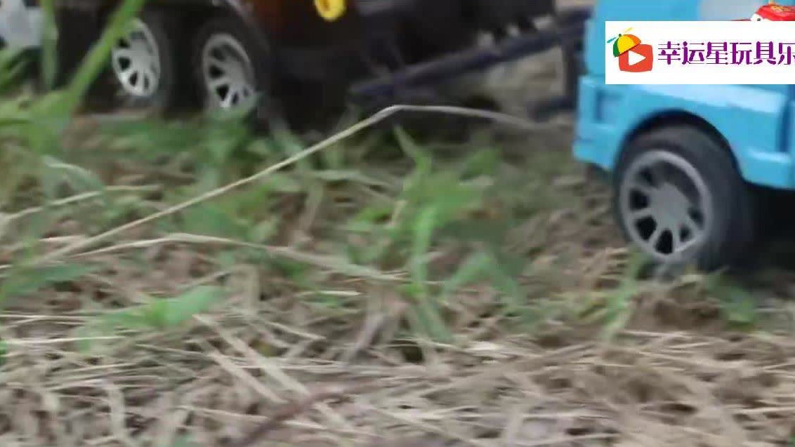 挖掘机推土机挖土玩具表演视频,挖机.