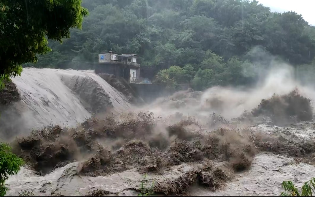 四川成都大邑县山洪实录!(2022.8.28)
