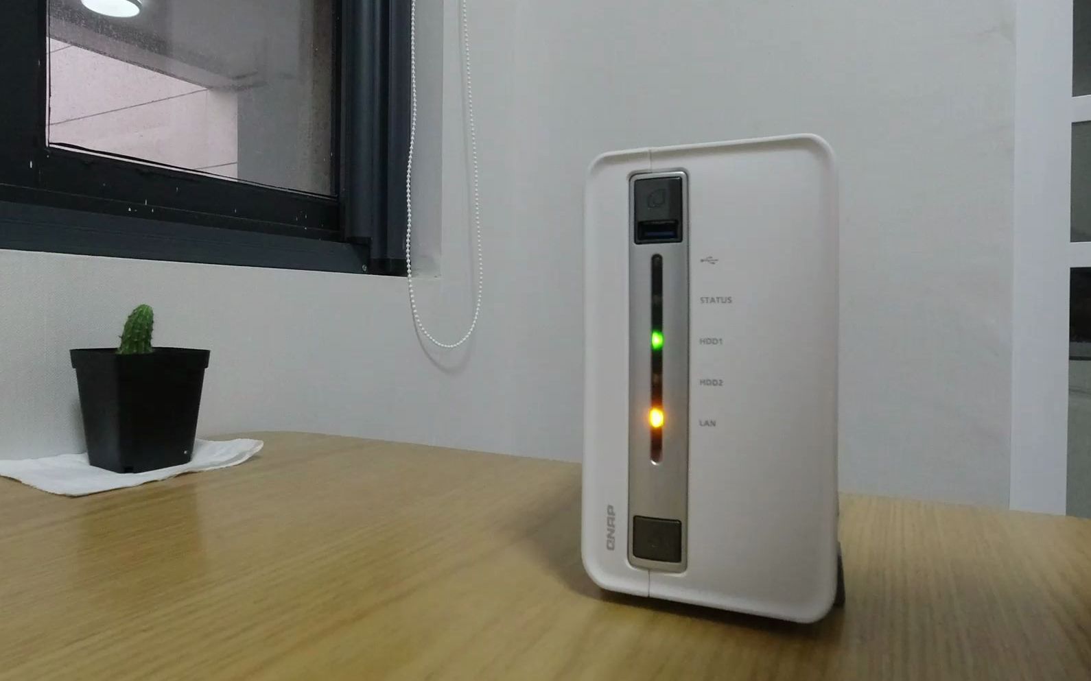 威联通NAS加硬盘组RAID1