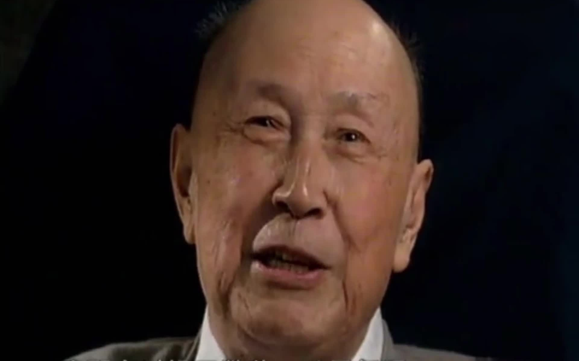 ...只在剑锋之上,真理,只在大炮射程范围之内。”我爱你,我的祖国_中国...