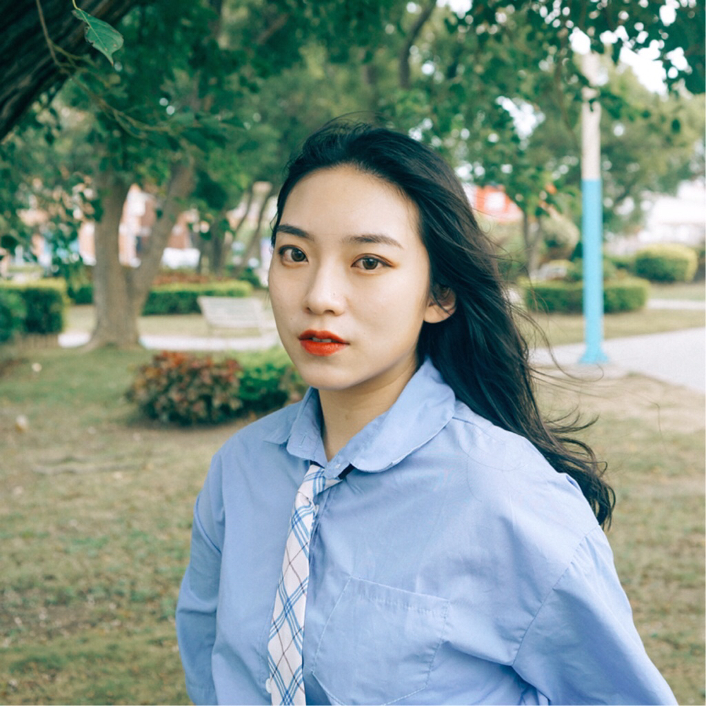 少女阿初_ 