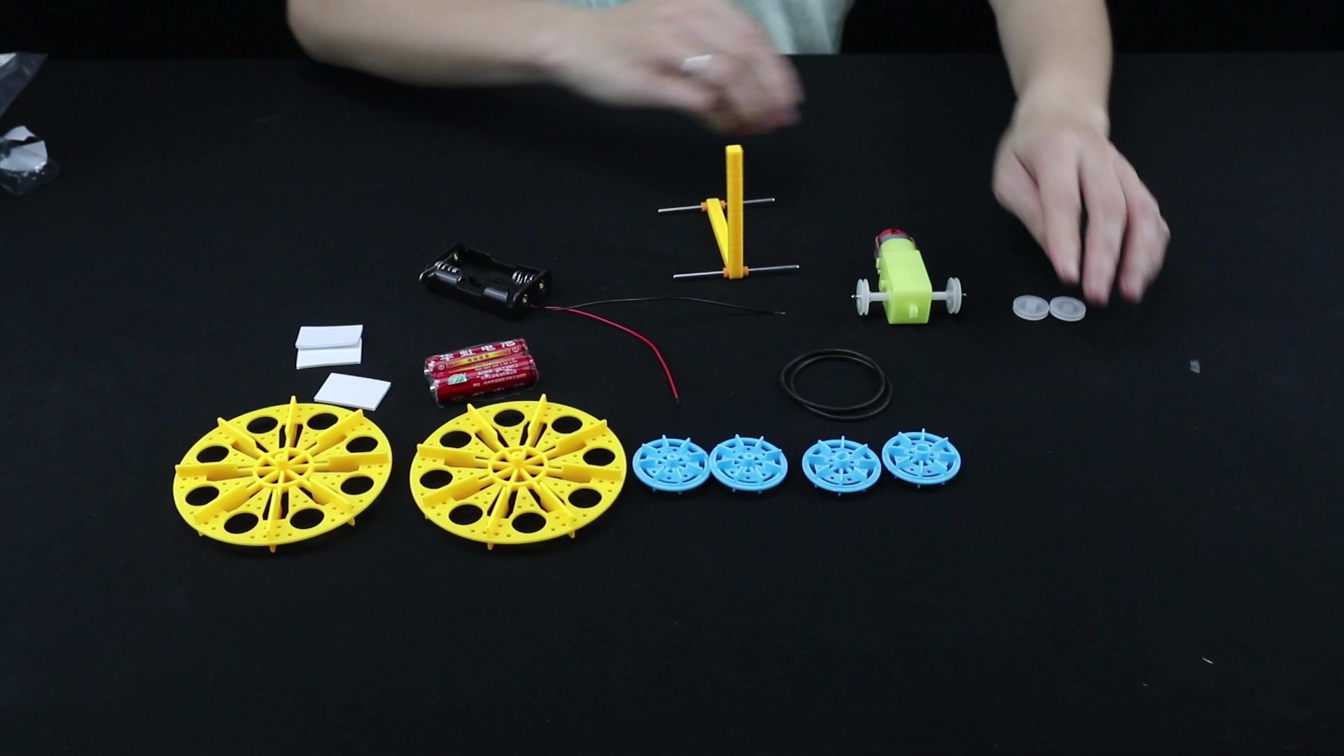 科技小制作小学生物理实验反斗小车制作教程