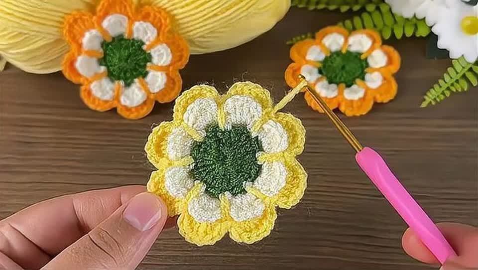 零碎毛线巧编漂亮的小花朵,织法简单,零基础可仿