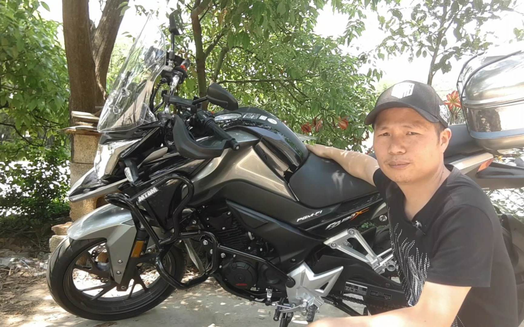 五羊本田猛鸷cb190x车主骑行感受优缺点分享,省油续航远