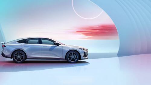 省油狂魔!长安UNIViDD混动车首发馈电油耗低至495L