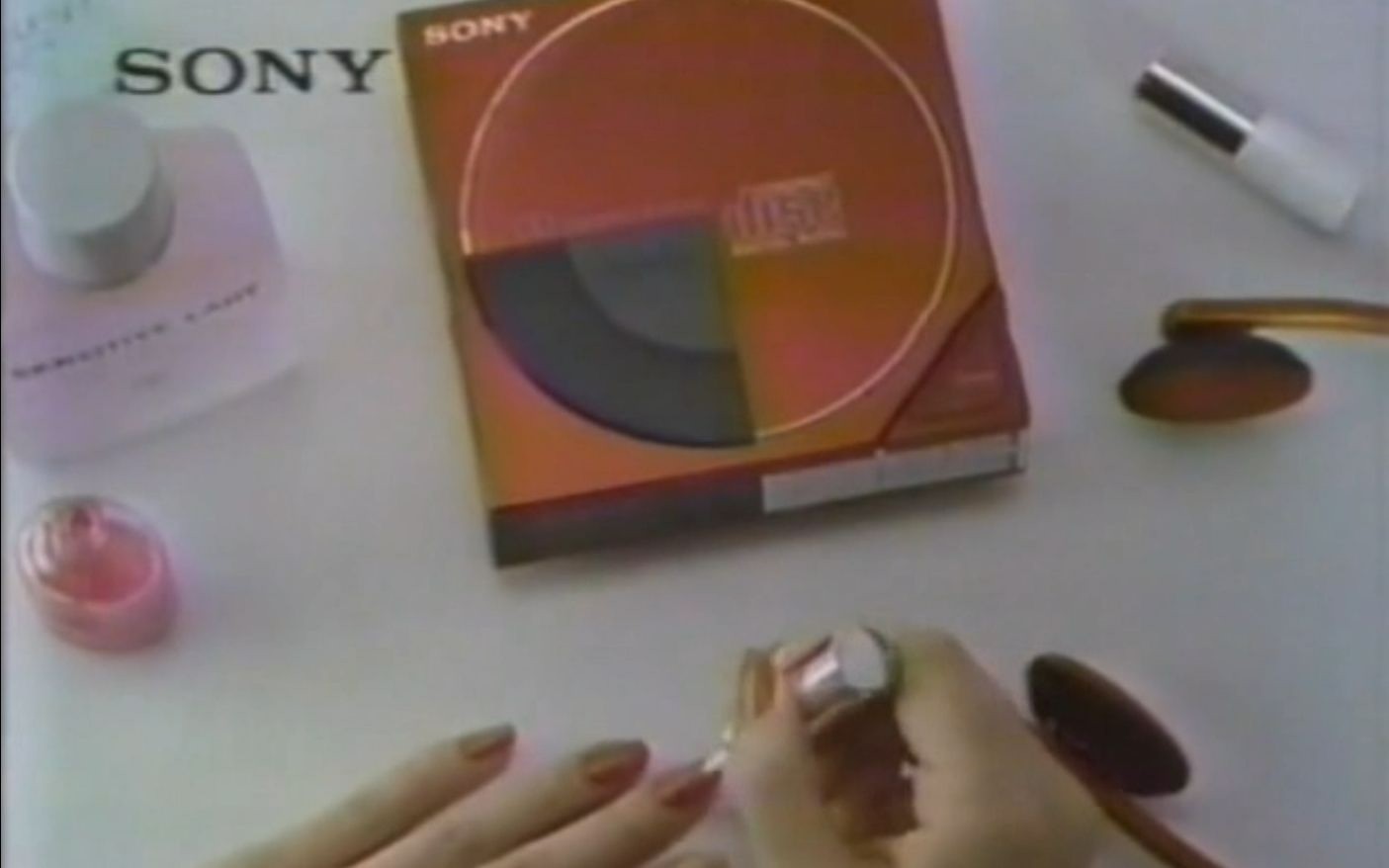 1984年索尼(SONY)便携式CD播放器 D-50 电视广告 CM 30s