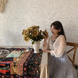 吃货小菜不贪吃 