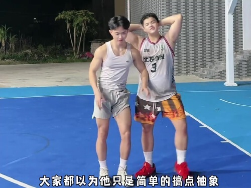 自律的啊福顶着一个胶头滴管的特效,简直不要太帅了