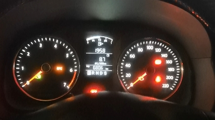 老朗逸刹车灯泡故障维修