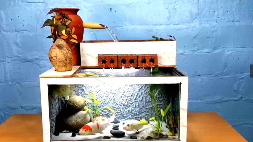家里装修完剩下的烂瓷砖,用来做了个非常漂亮的鱼缸