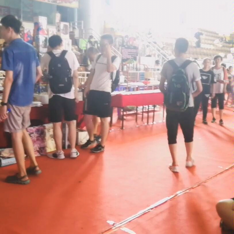 ...萌新摄影师不喜勿喷,使用设备,HUAWEI nova2s手机+浩瀚云台稳定器