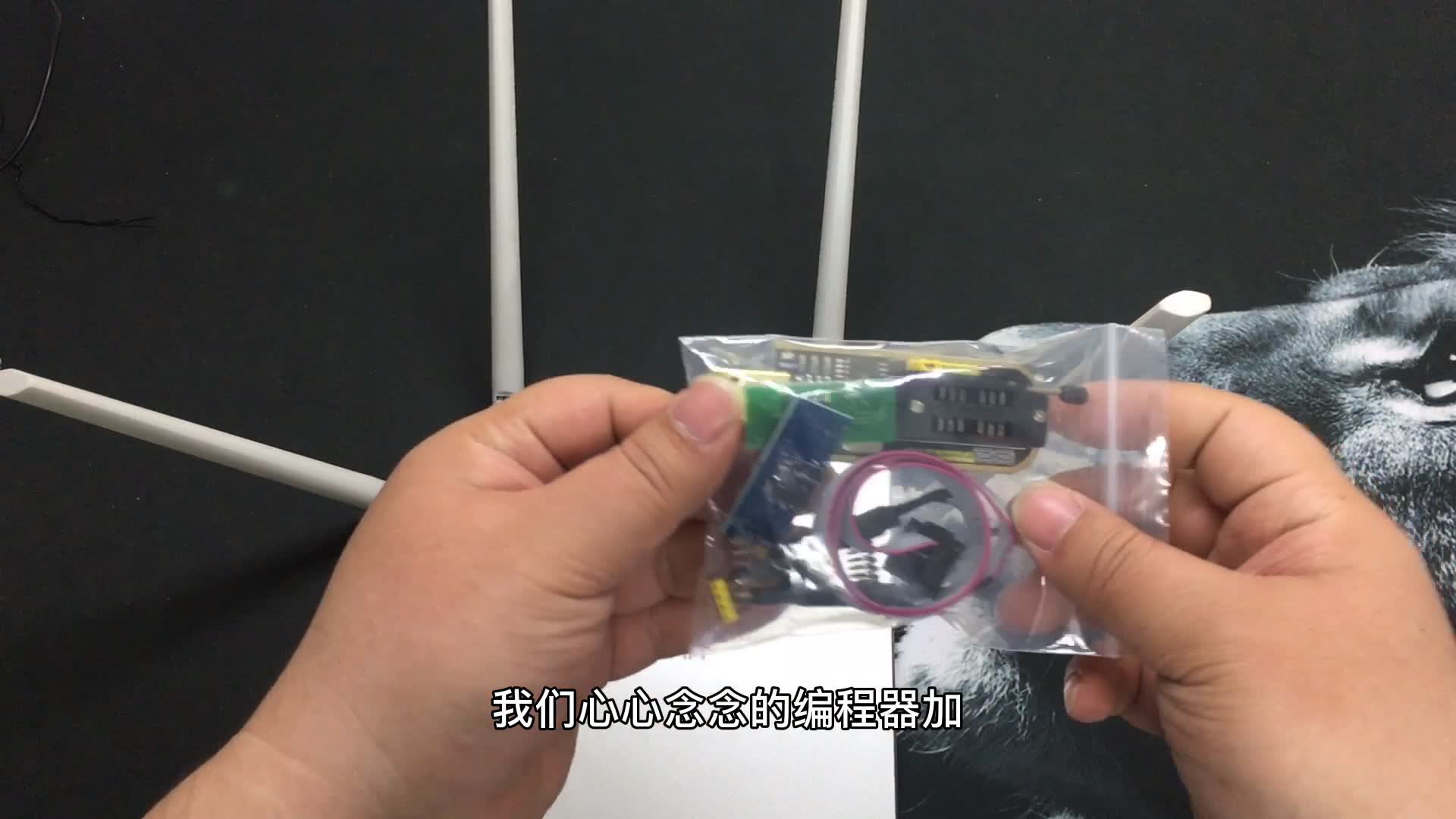 简单的很:k2p拆机用编程器线刷教程(硬件准备部分)