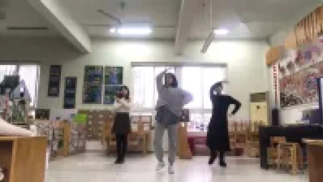 幼儿模仿操视频《宝贝宝贝》