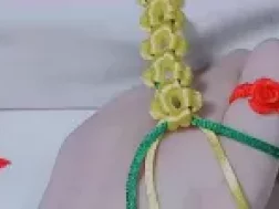 手工编织戒指教程,简单还很好看,这样编制的戒指很有意义!