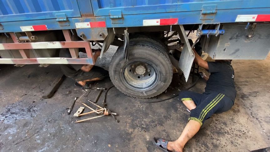 车辆还是要定期检查,这不今天又来修车了,看看这维修费用贵不贵