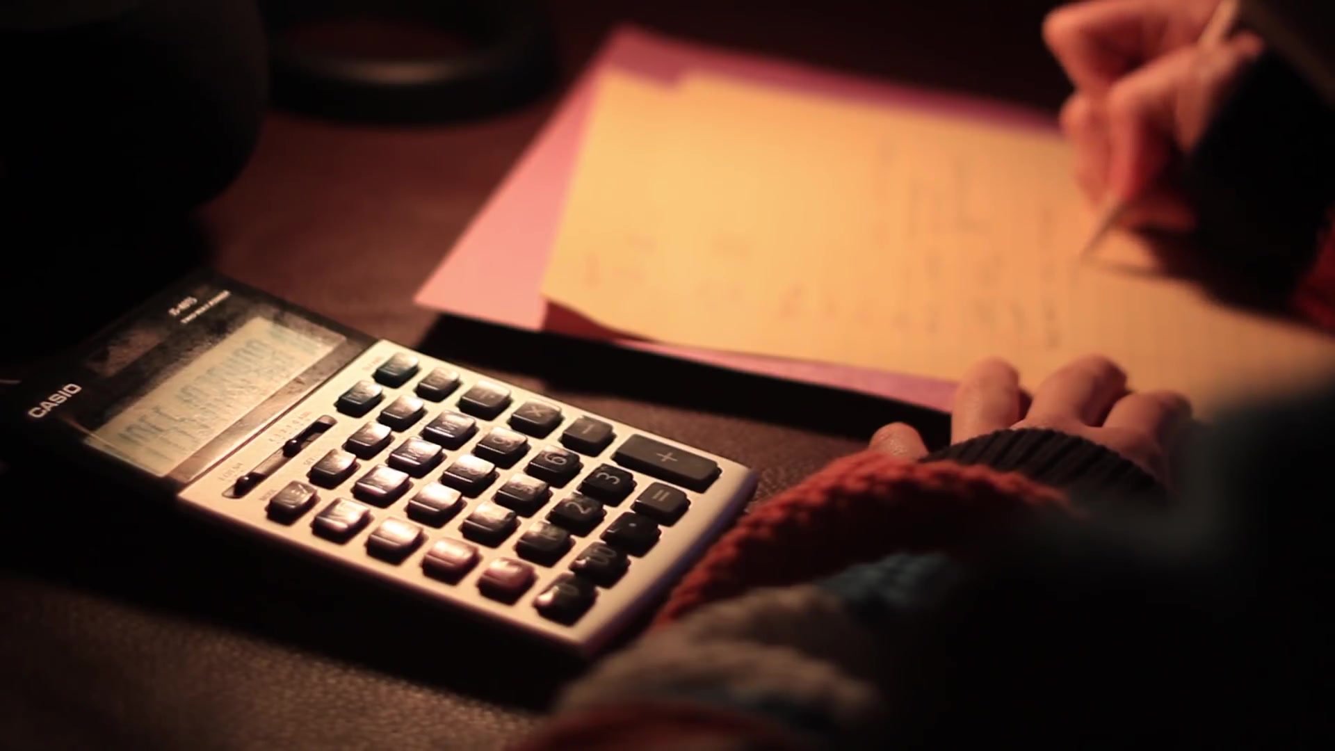 4am 助眠 店铺深夜关门开始结算,敲计算器声,铅笔声(不说话)