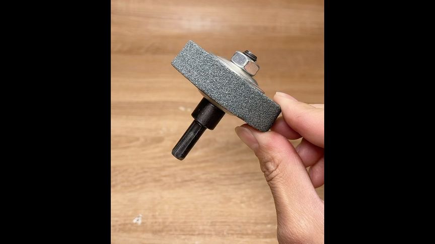 手钻改装砂轮机使用