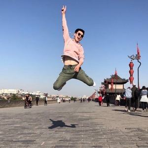吃喝玩乐biber哥 