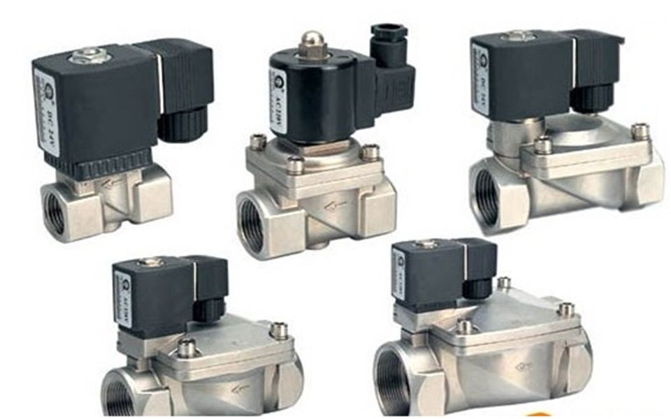 气缸、电磁阀、单向节流阀、三联件等组成的气动系统控制元件