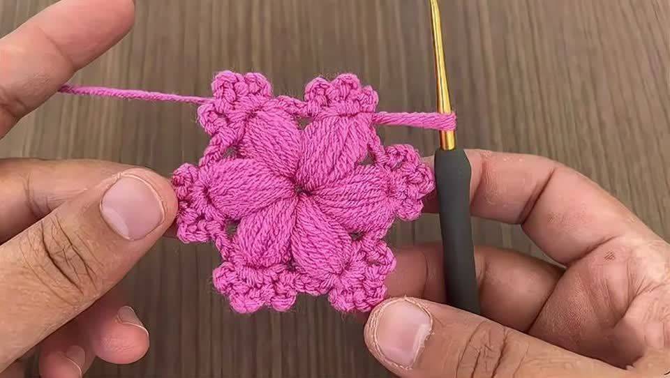 零碎毛线巧编漂亮的小花朵,简单易学,3分钟搞定