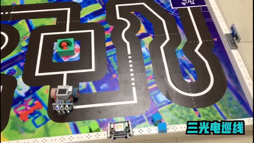 RIC创新挑战赛-三光电巡线(M6小威奇主控)