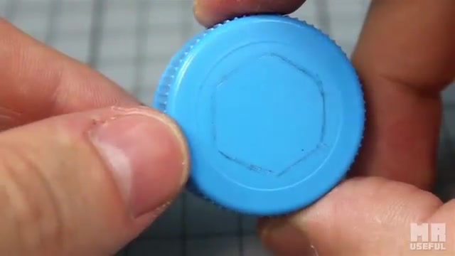 【DIY】买不起指尖陀螺怎么办,来用瓶盖做一个吧