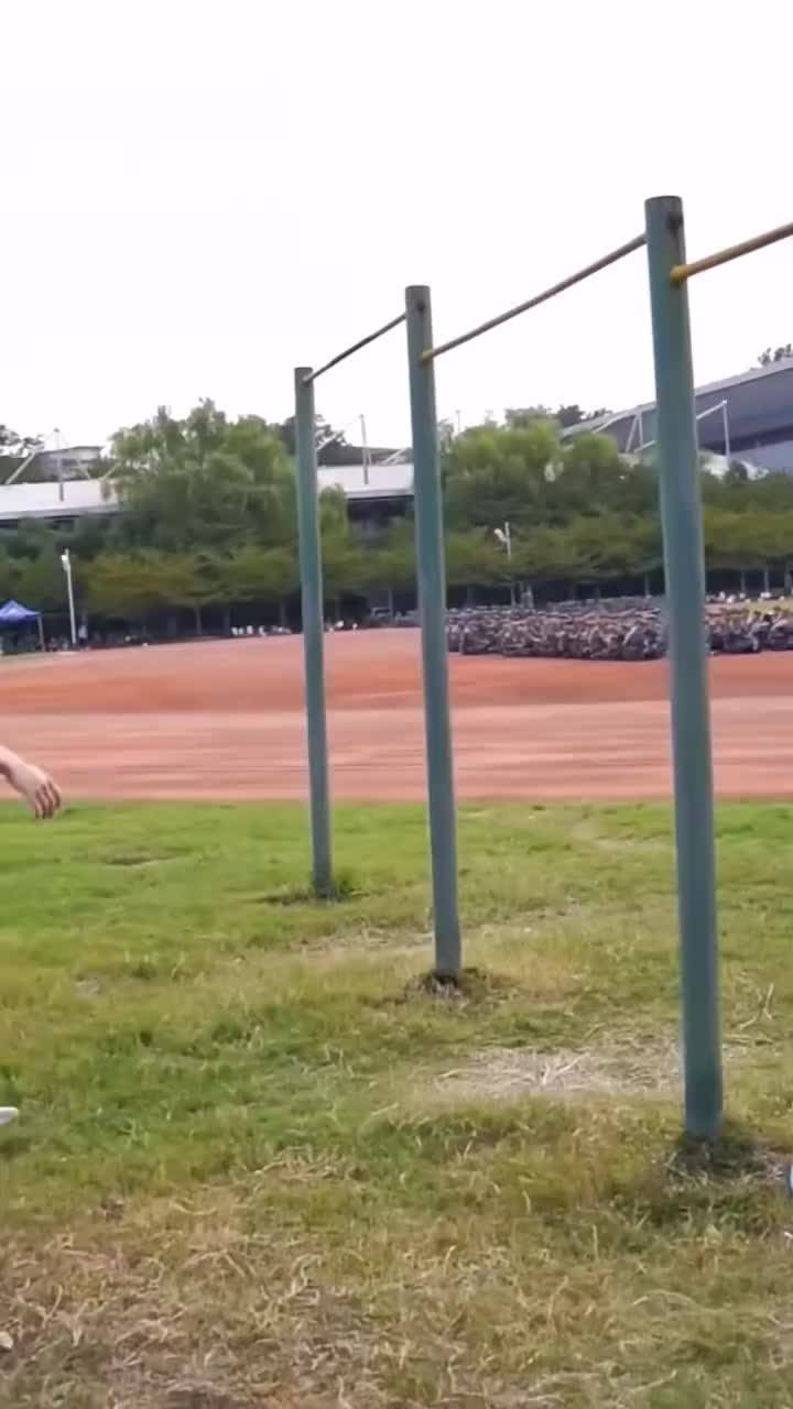 一年一度的军训才艺表演 又到了我出手的时刻了!!!