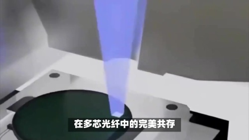 多芯光纤测试台演示25公里范围内的精确光时钟信号传输