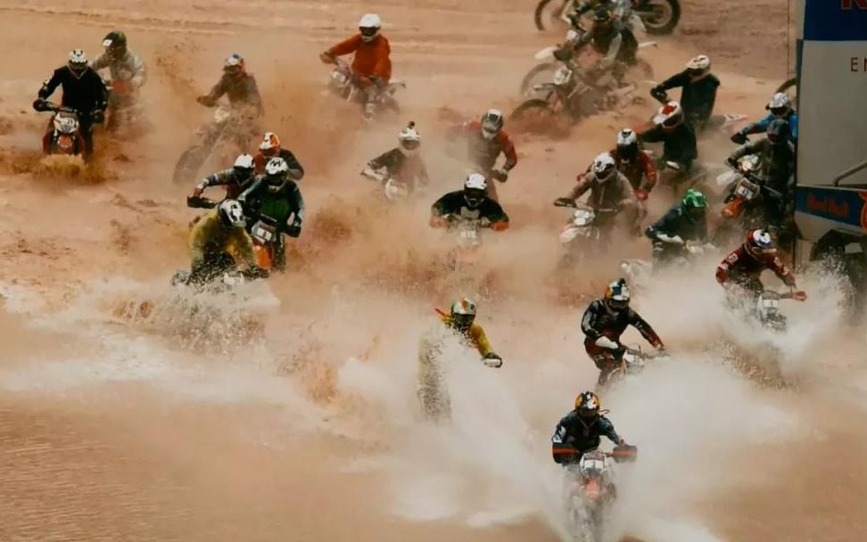 必刷!热血骑士必看的摩托记录片《每个星期天》 (On Any Sunday)