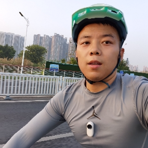 团子爸爸爱骑行 