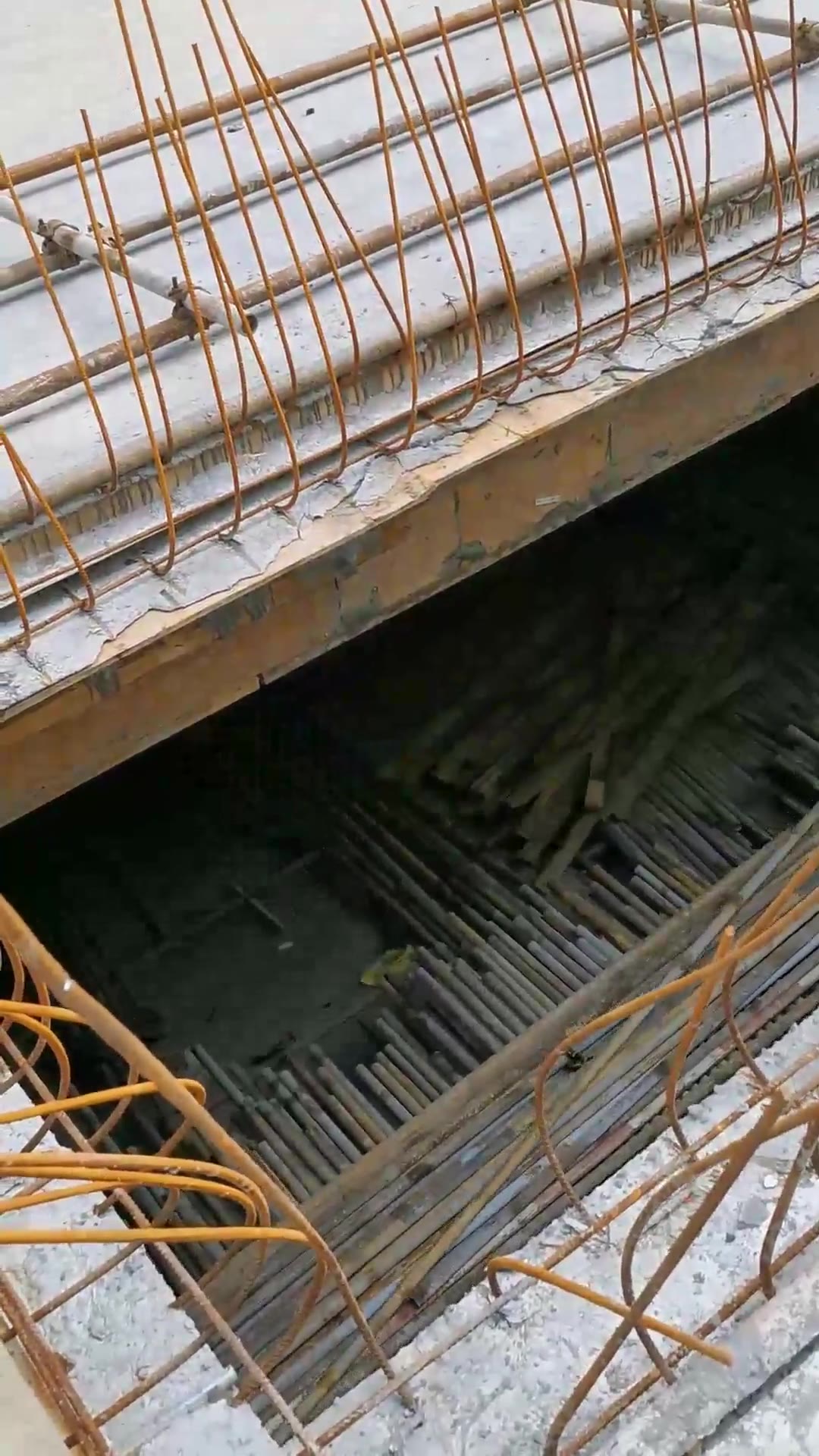 地下室钢管做法