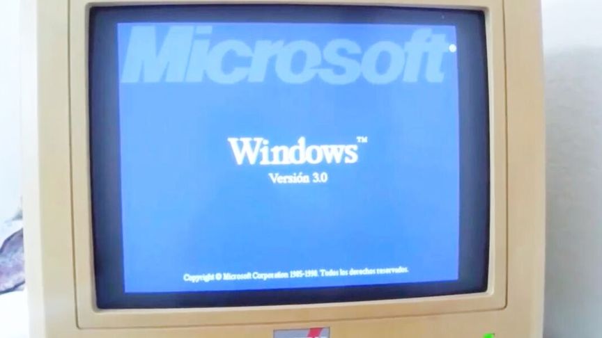 科技发展太可怕了!1988年的老古董电脑,win3系统大头机