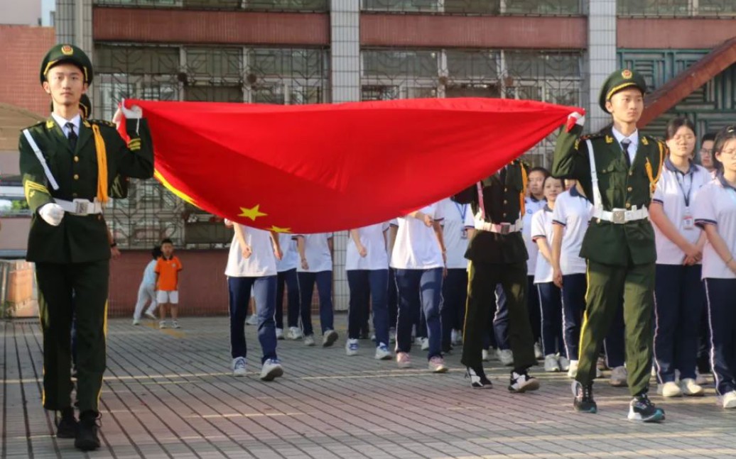 “这是我们的升旗仪式!”