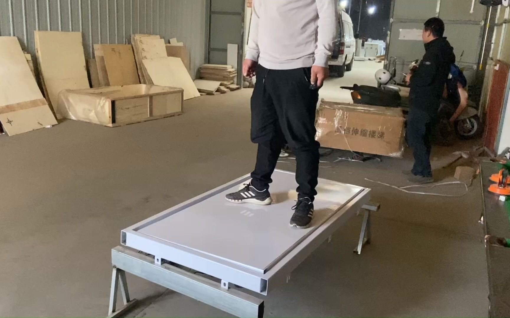 大功率电机地下室隐形门地窖门承重量高质量好