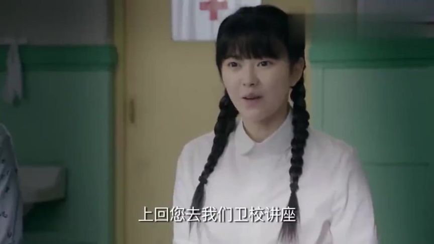 美女参加医院面试,面试官问一个问题,美女回答得让人满意