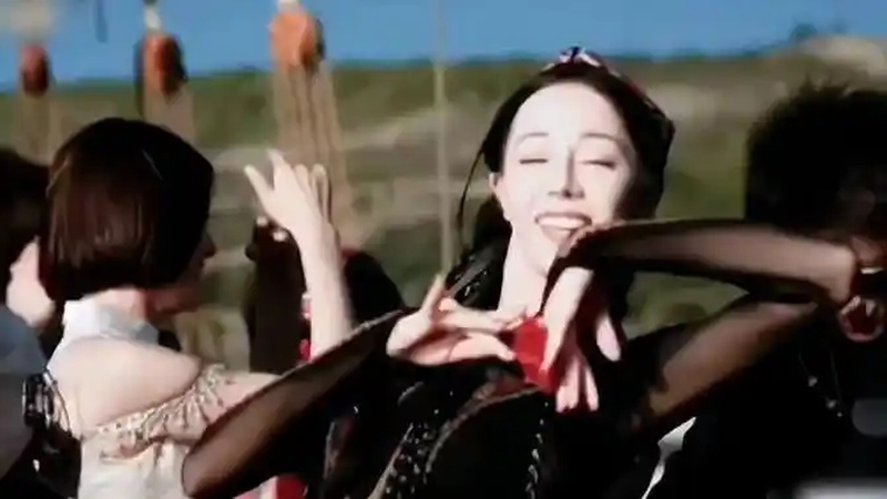 迪丽热巴的新疆舞太给咱们长脸了