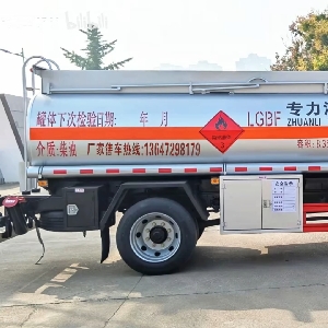 环卫车油罐车制造63 
