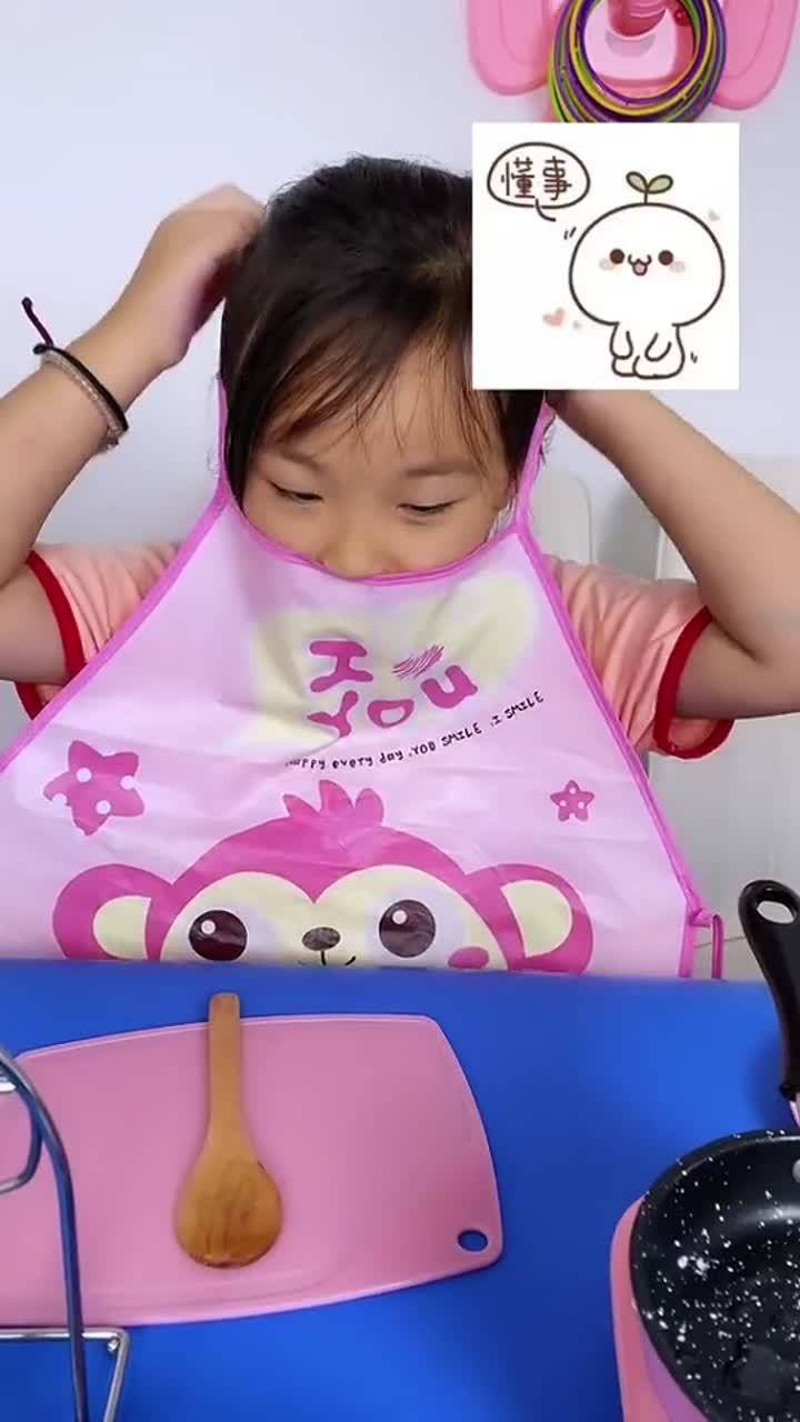 迷你小厨房,宸宸帮妈妈做了一顿饭迷你小厨房做饭过家家小厨房玩具