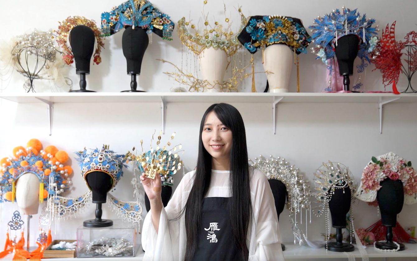 变废为宝!成都女孩用易拉罐3年制作200多件国风手工饰品