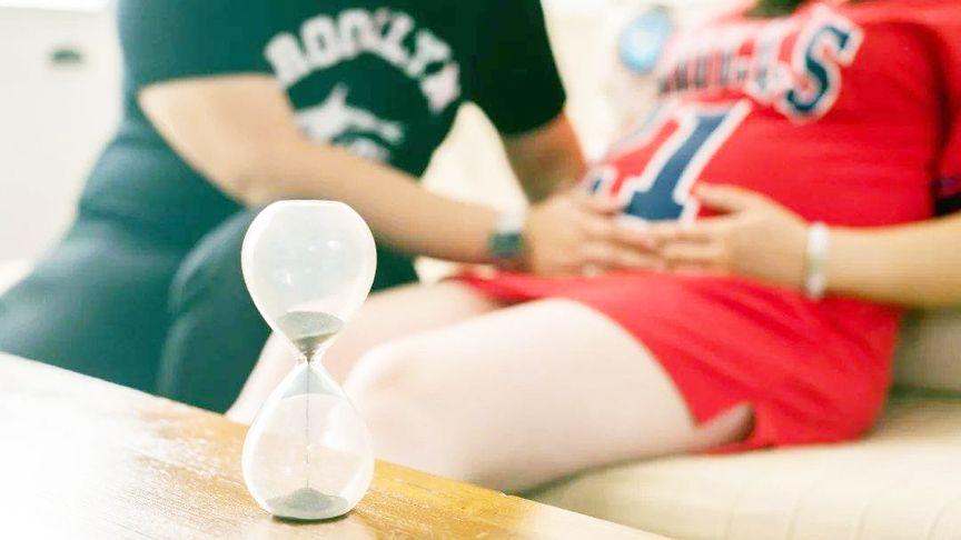 职工怀孕需审批报备?企业荒唐制度违法且无效